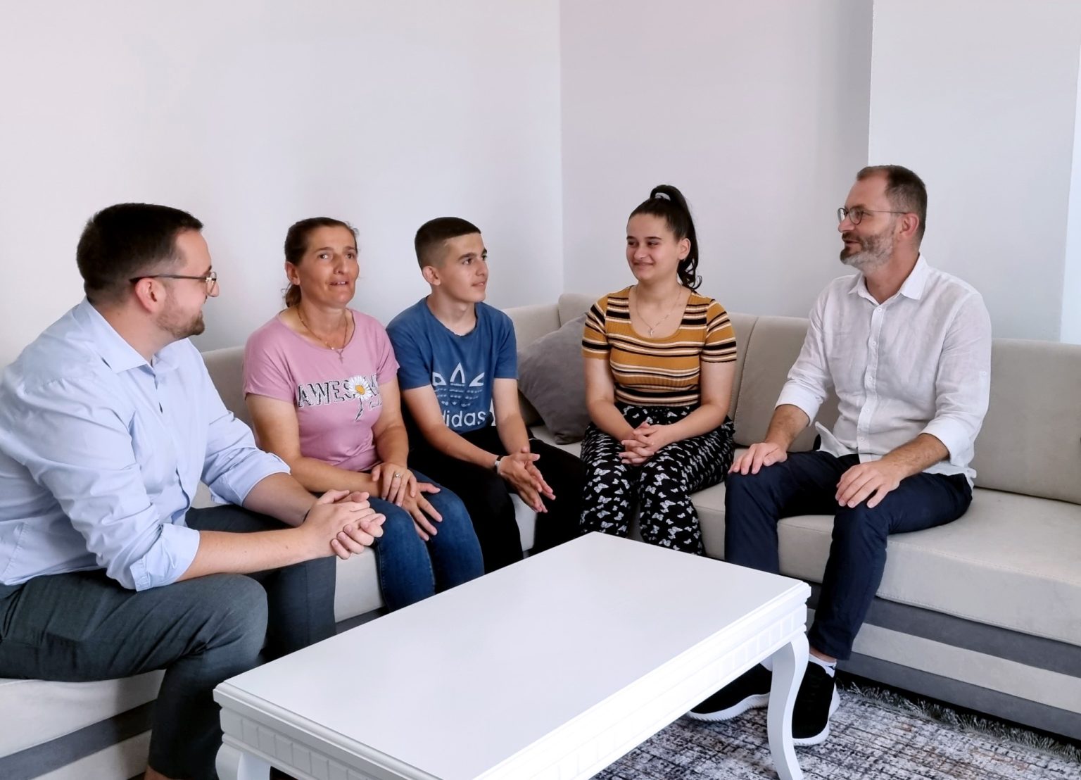 Mane Foundation and Tirana Bank support a better life for the Aroni ...